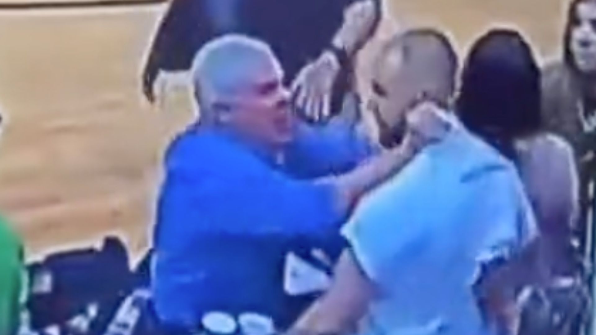 Tom Rife Absolutely LOSES IT On Heckling Spectator