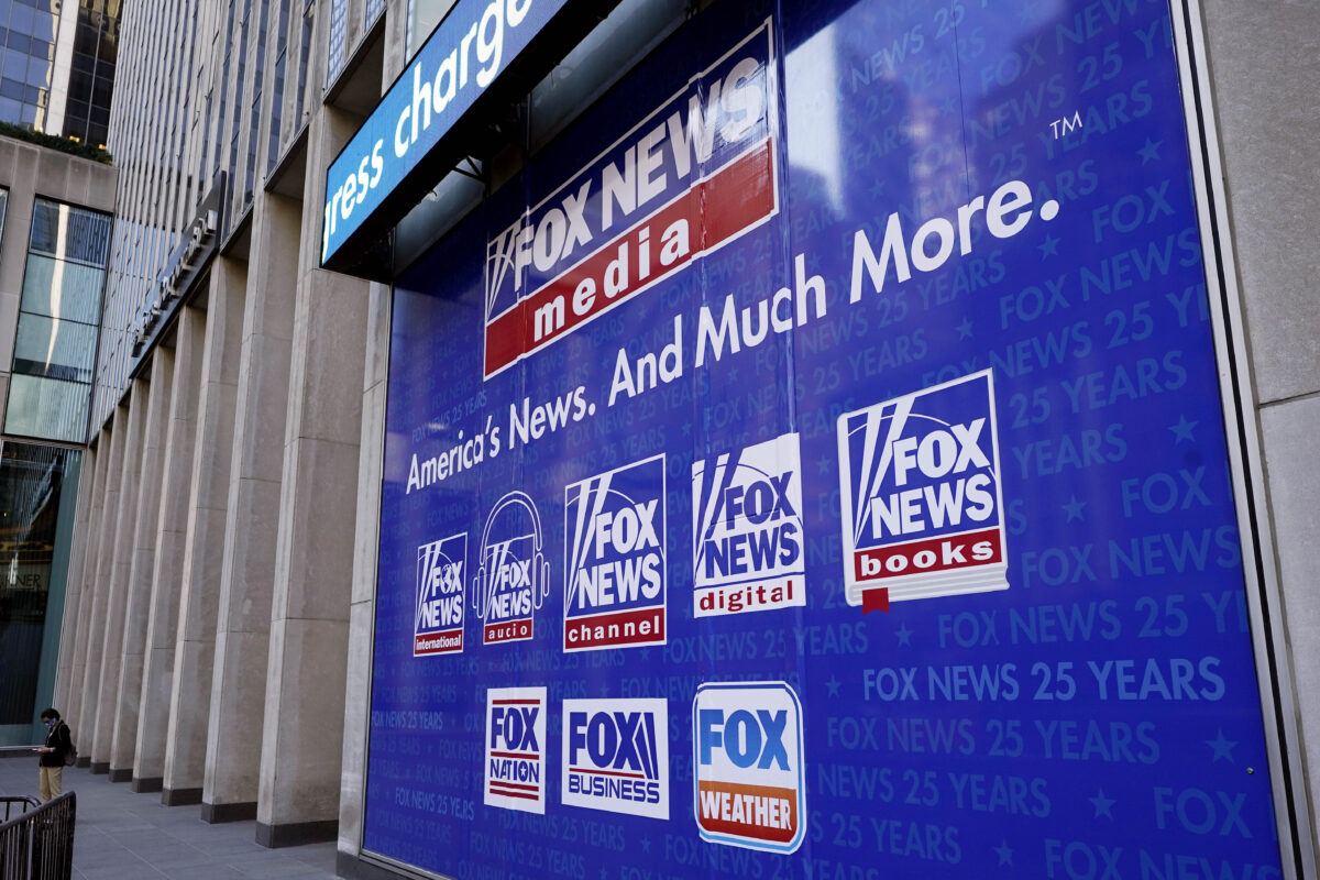 Fox News Re-Hires Editor Who Oversaw Infamous Seth Rich Report