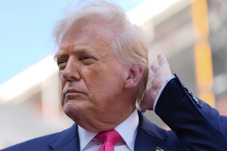 Drudge Mocks Trump With Embarrassing Photo of Thinning Hair