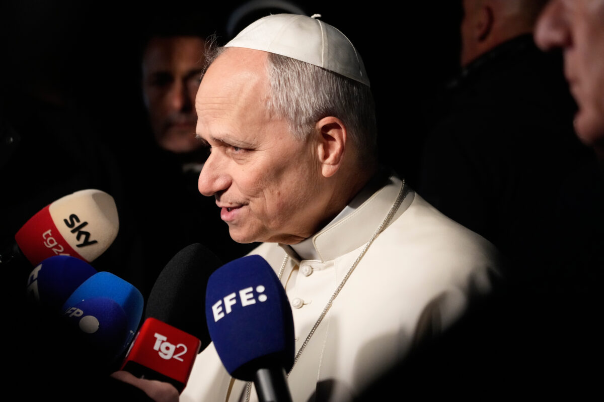 Pope Leo Advocates for Peace Amid Trump, Vance Attacks