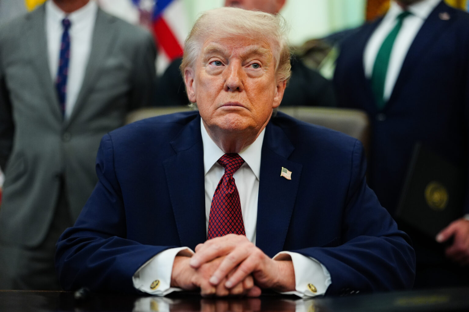 Trump to Jack EU Auto Tariffs to 25%, Claims Non-Compliance